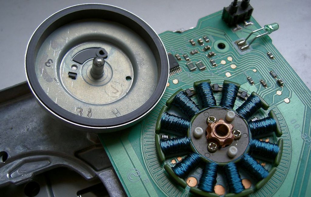 Different Types of Motors in Direct Drive Turntables - Rebel Alliance